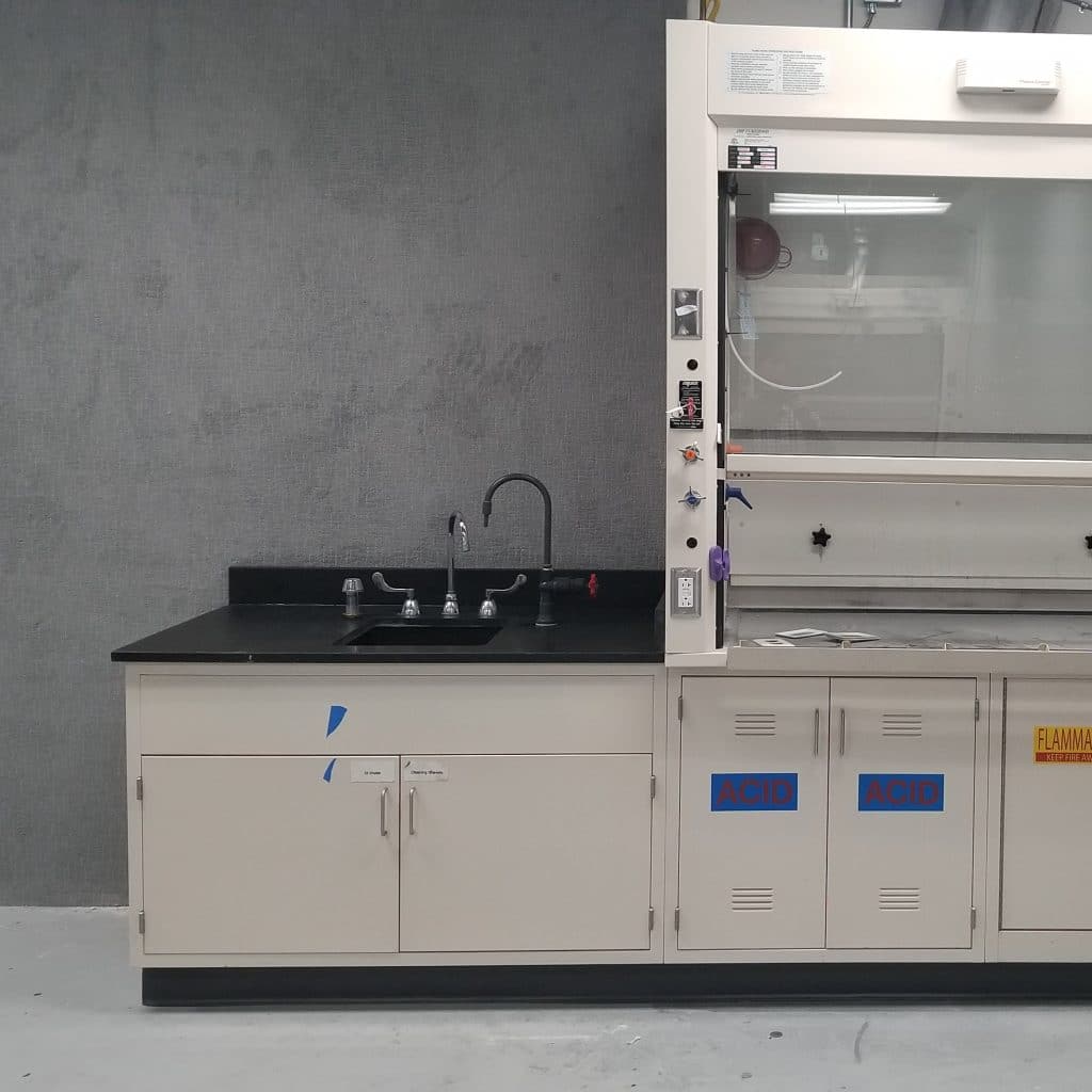 Why Are Phenolic Resin Laboratory Work Surfaces Important | Labs USA